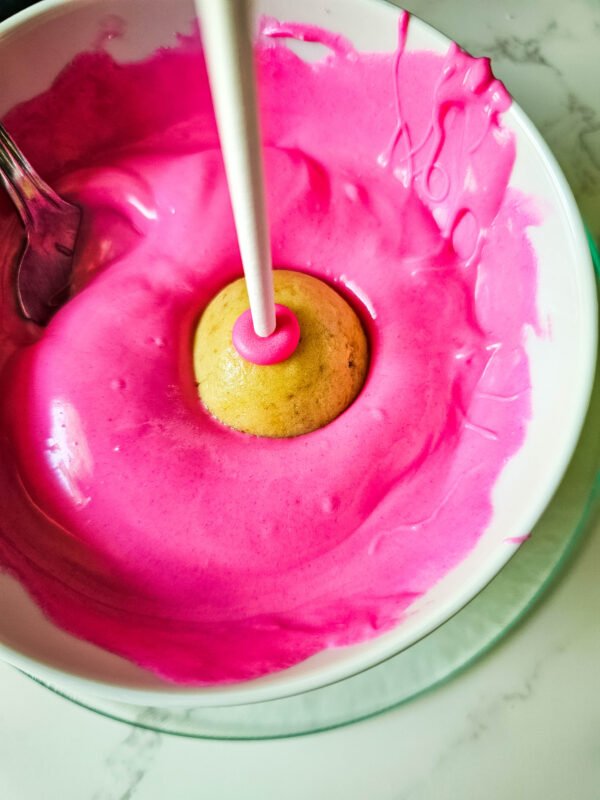 Easy Pink Cake Pops – The Multitasking Foodie